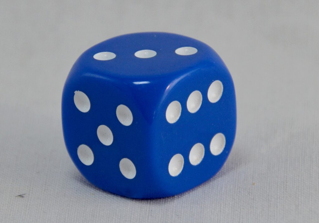 Terning blå m/hvide øjne. 22 x 22 mm - synsnerven.dk